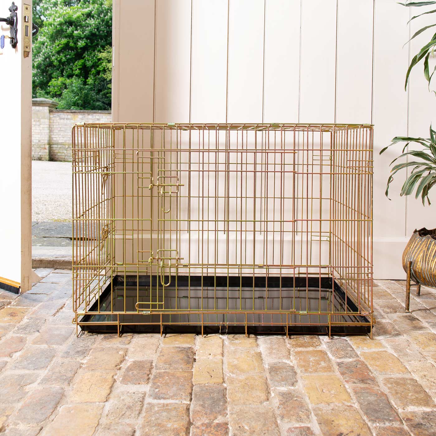 Deluxe Gold Dog Crate | Metal Dog Crates | Lords & Labradors