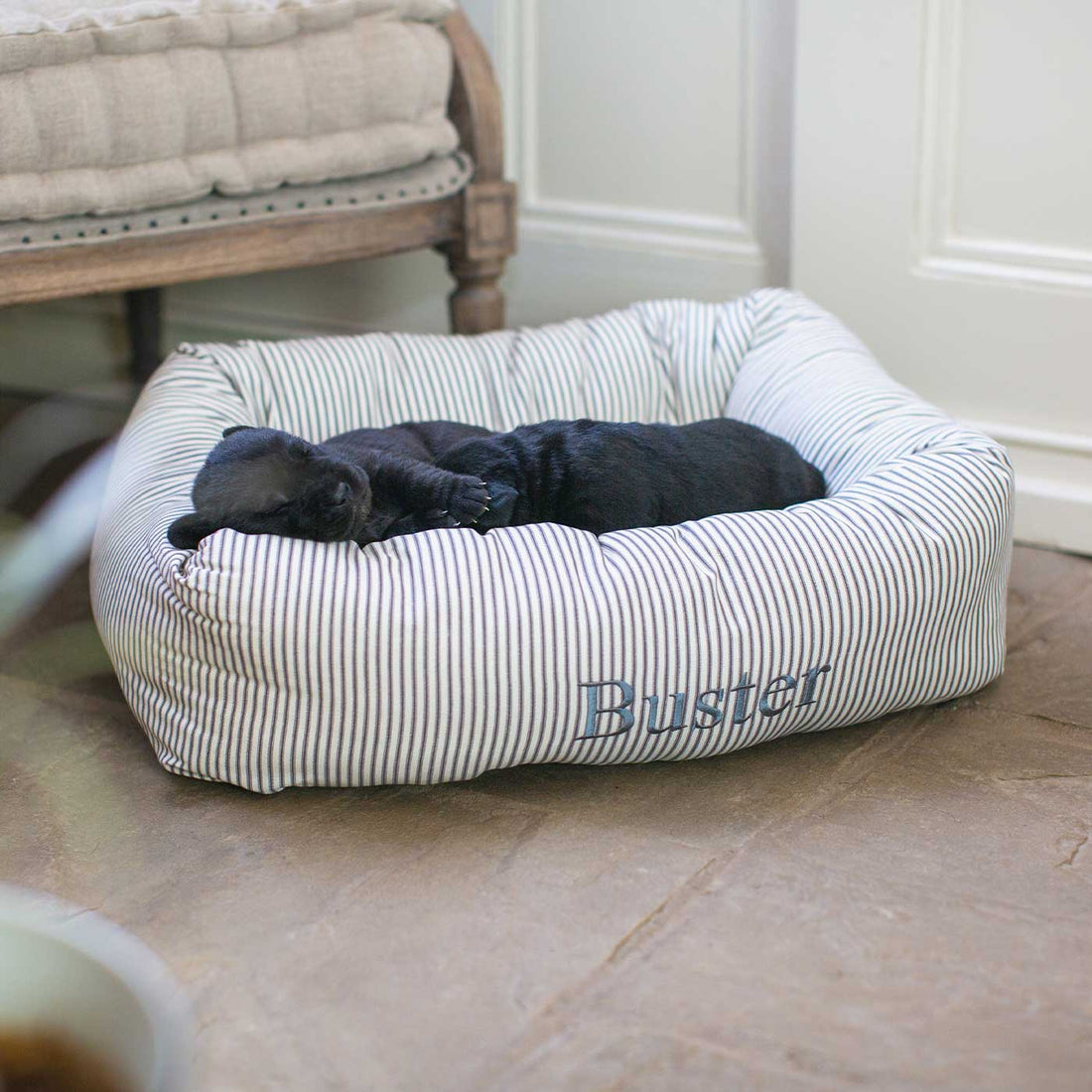 Cosy & Calming Puppy Box Bed | Luxury Puppy Beds | Lords And Labradors ...