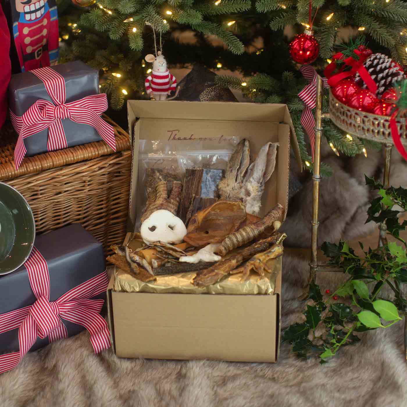 Natural Graze Luxury Box | Dog Hampers | Lords and Labradors – Lords ...