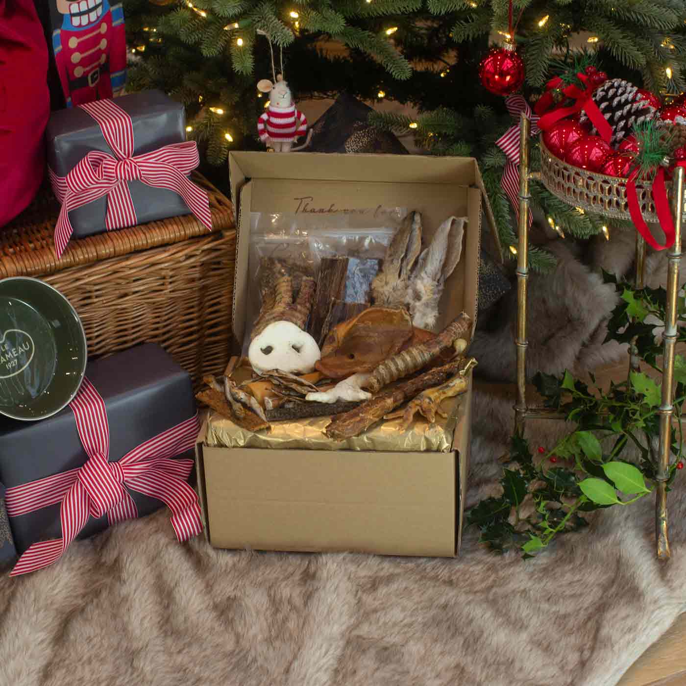 Natural Graze Luxury Ultimate Box | Dog Hampers | Lords and Labradors ...