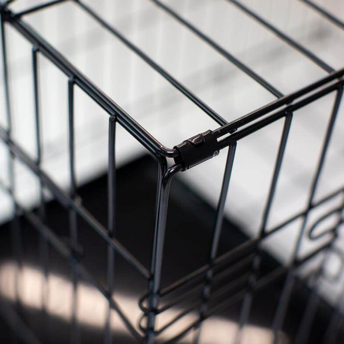 Deluxe Black Dog Crate | Metal Dog Crate | Lords and Labradors – Lords ...