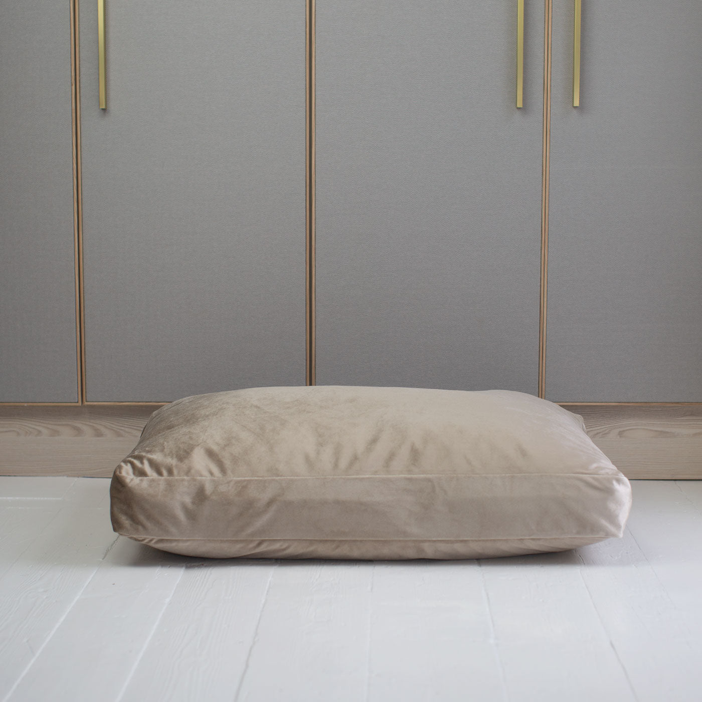 Luxurious Velvet Dog Cushions | Crate Bedding | Lords & Labradors